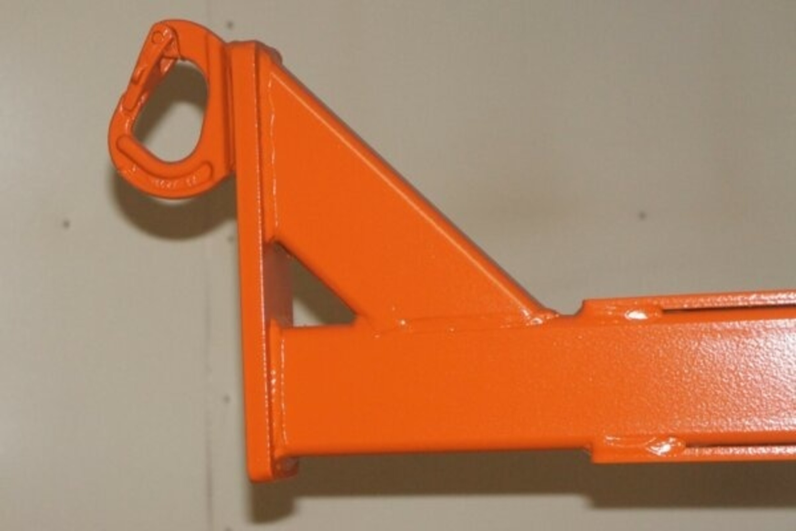 Big Bag evenenaar verhoogd met aanlashaken - Hijsenhefshop.nl