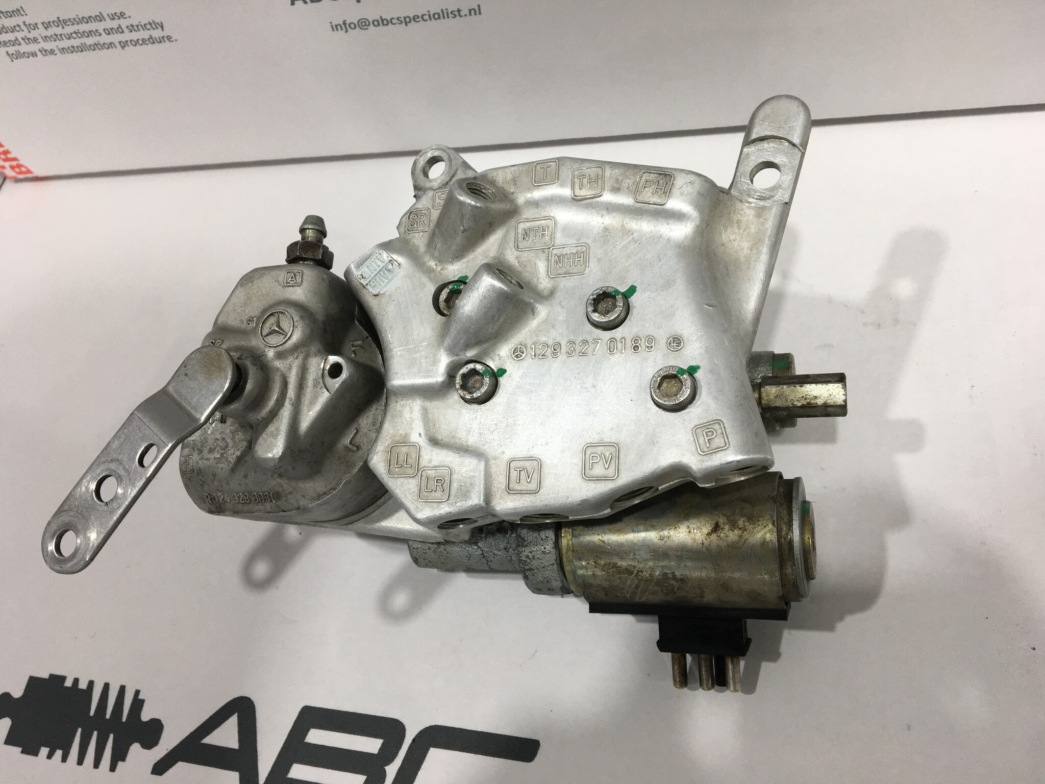R129 ADS1 EU-model valve block 300 SL 320 SL 500 SL 600 SL ...