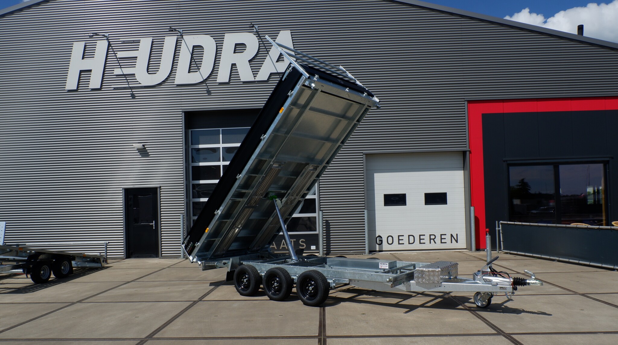 Henra driezijdige Kipper 3500kg 401x202cm Black