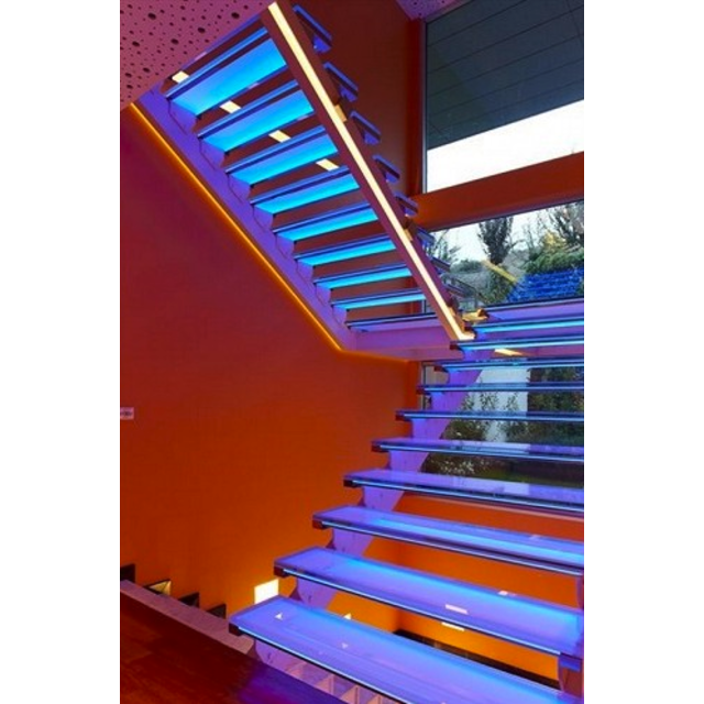 Multi color traptrede LED verlichting - 100% dimbaar en instelbaar
