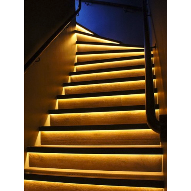 Multi color traptrede LED verlichting - 100% dimbaar en instelbaar