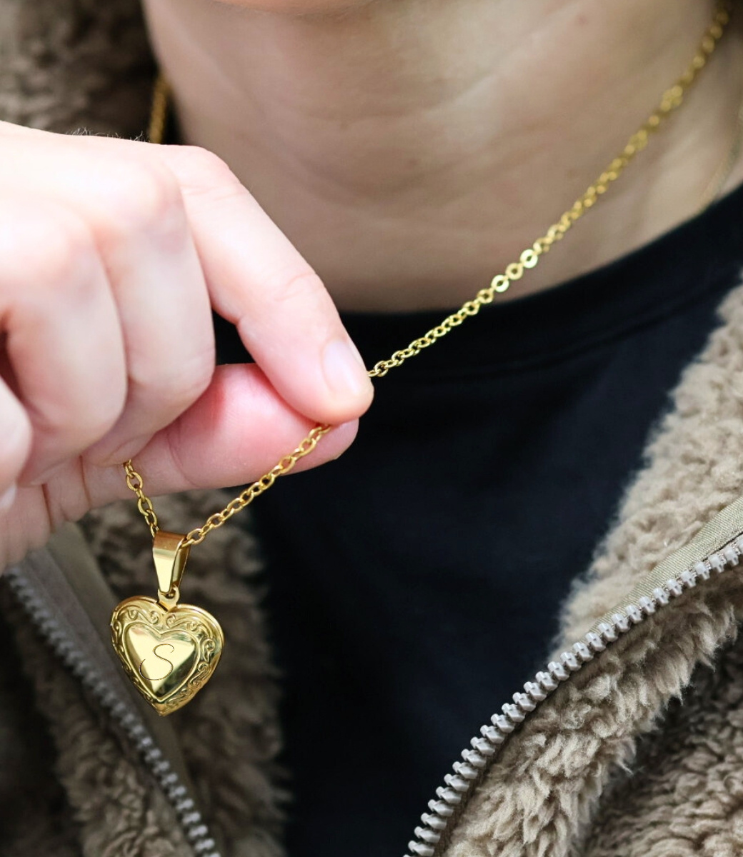 Vintage Hart Medaillon: Antieke Ketting met Foto Medaillon - Briansa