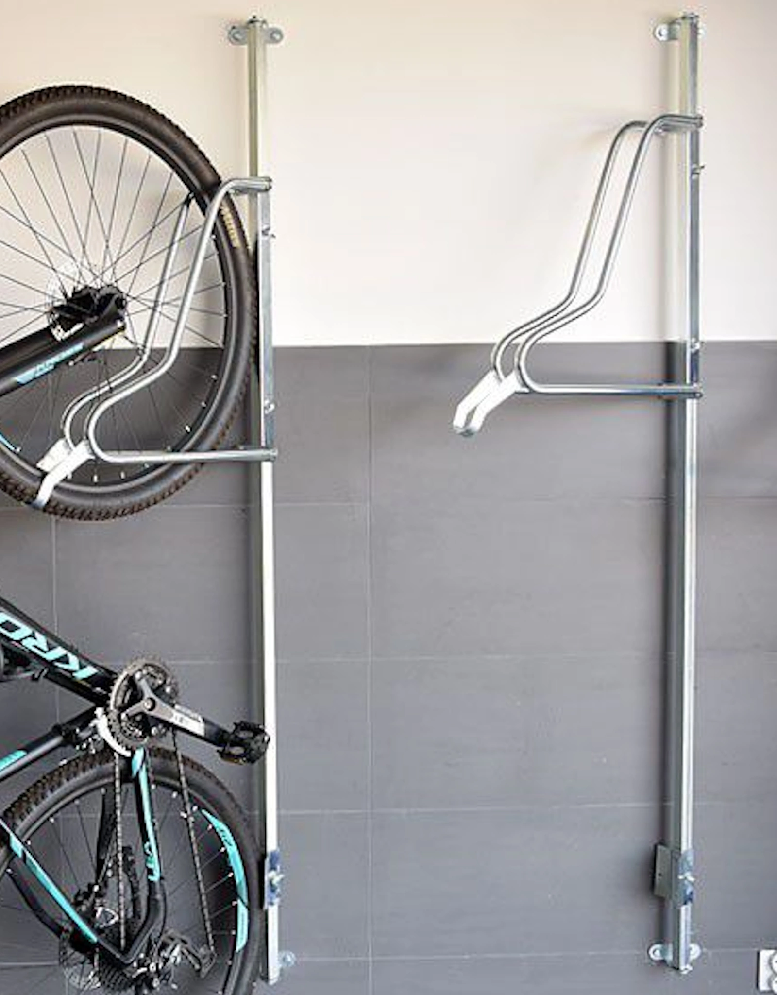 Vertical Bike Wall Mount - Ri-Traffic