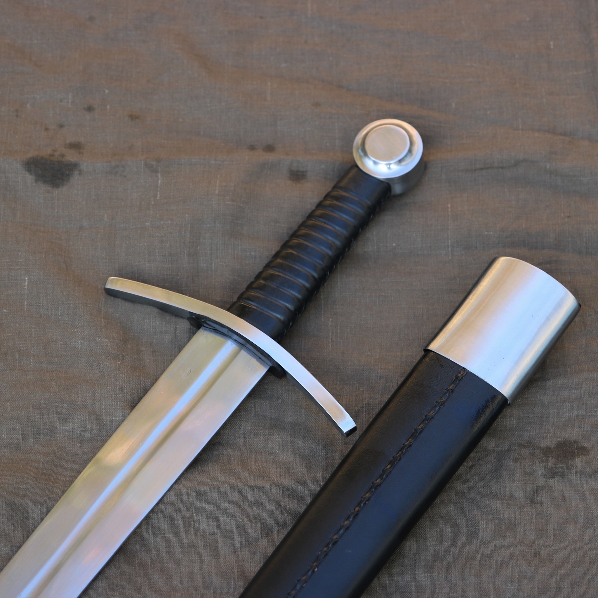 English battle sword - CelticWebMerchant.co.uk
