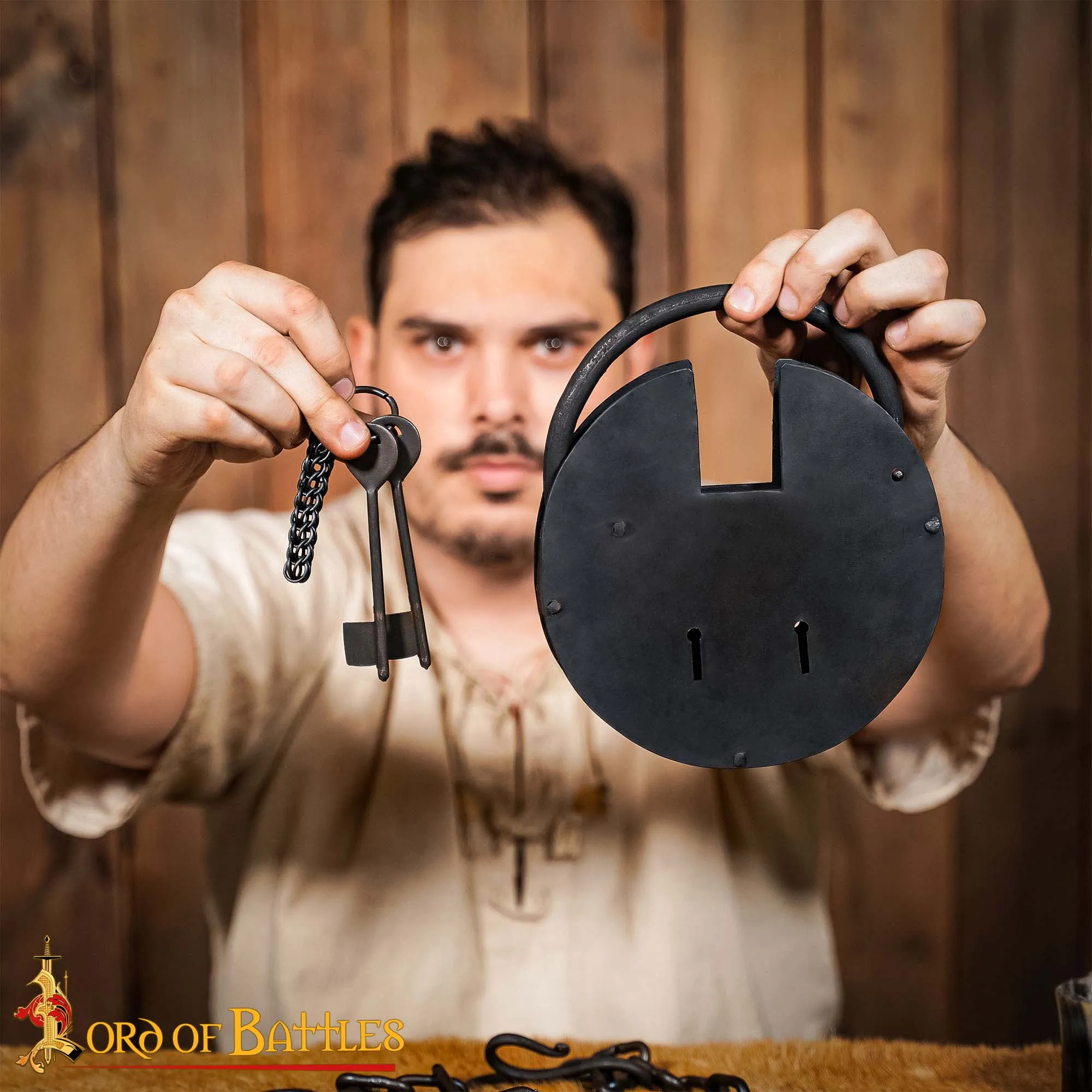 Large medieval padlock - CelticWebMerchant.co.uk