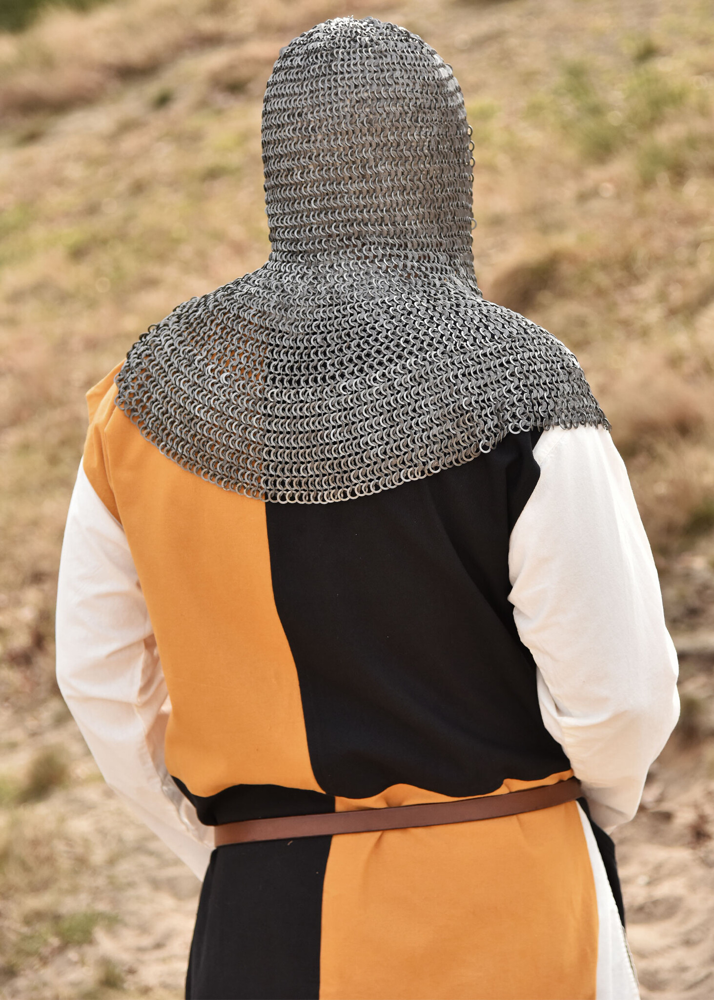 Coif with square neck, mixed flat ring-wedge rivets 8mm ...