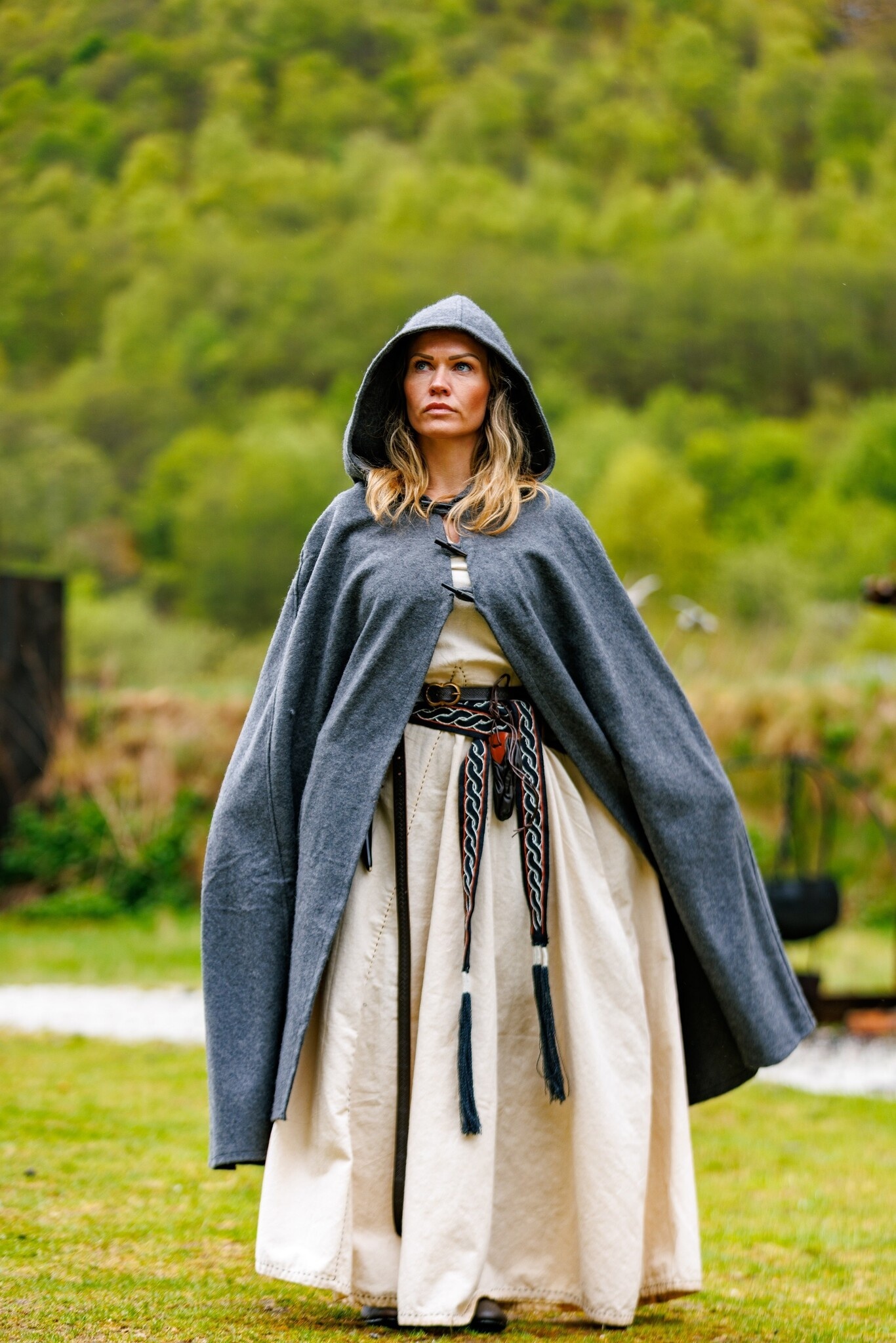 Wool cloak Felis - CelticWebMerchant.co.uk