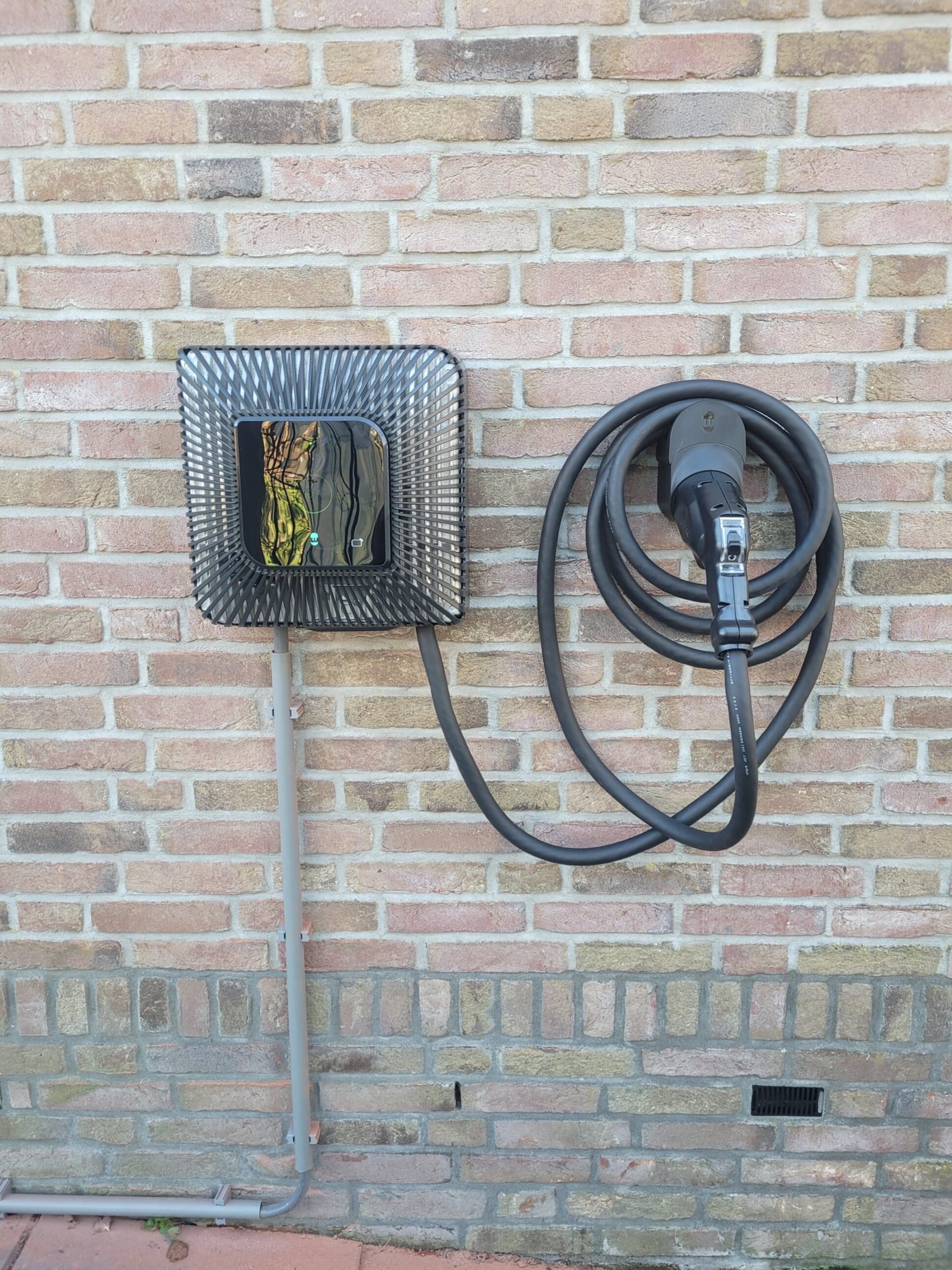 De Wallbox Quasar: De kleinste bidirectionele DC-lader voor EV's