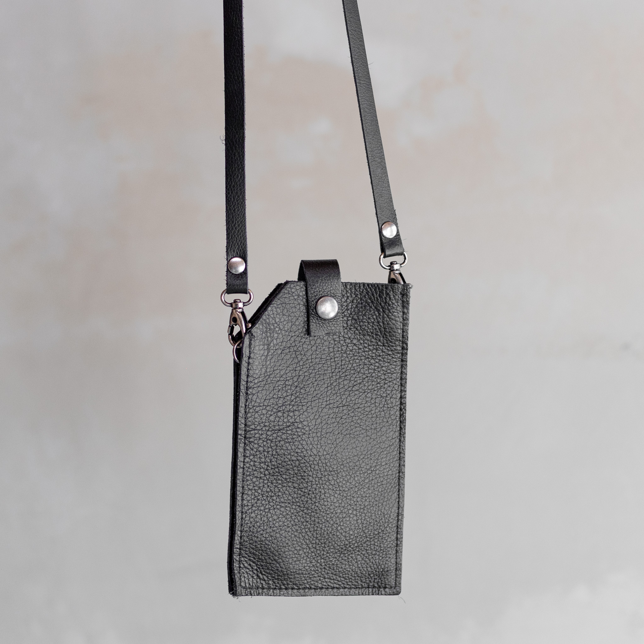 Telefoontasje - Zwart leder - 22x11 - Vachtenspecialist.nl