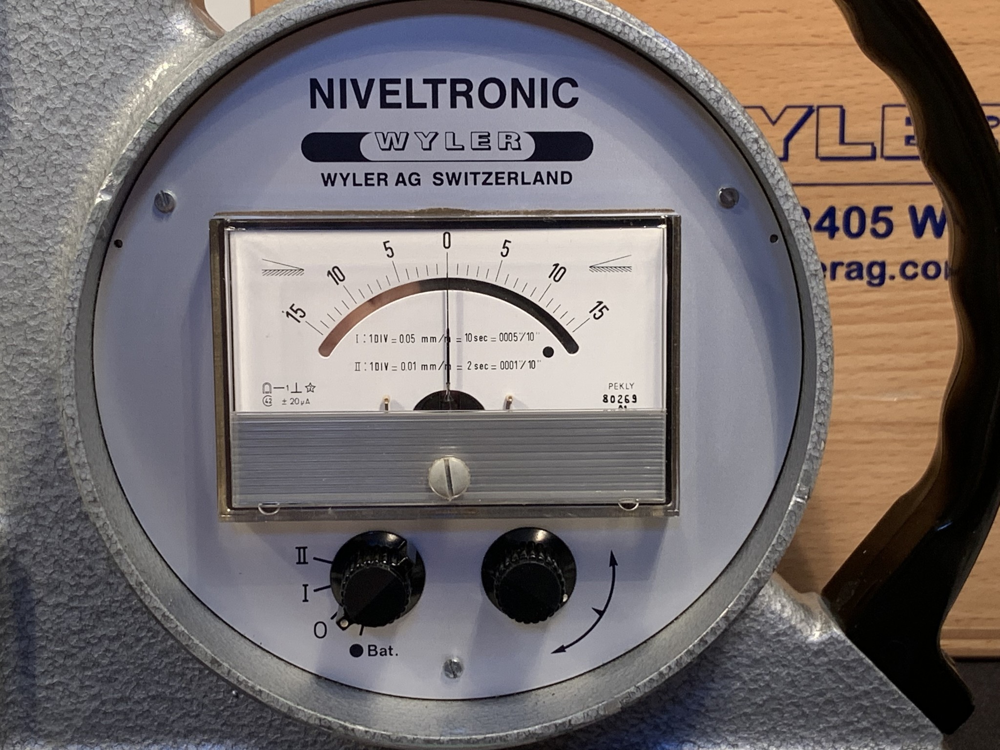 Tesa / Wyler NIVELTRONIC Elektronische Richtwaagen - Niels machines
