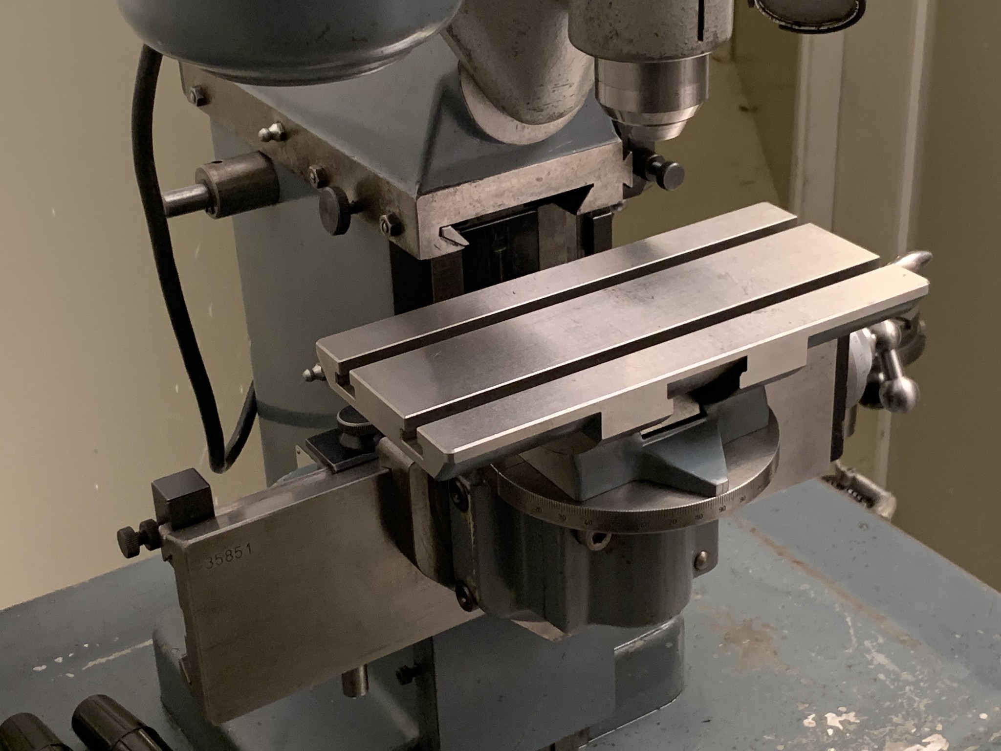 Aciera F1 High Precision Milling Machine with accessories - Niels Machines