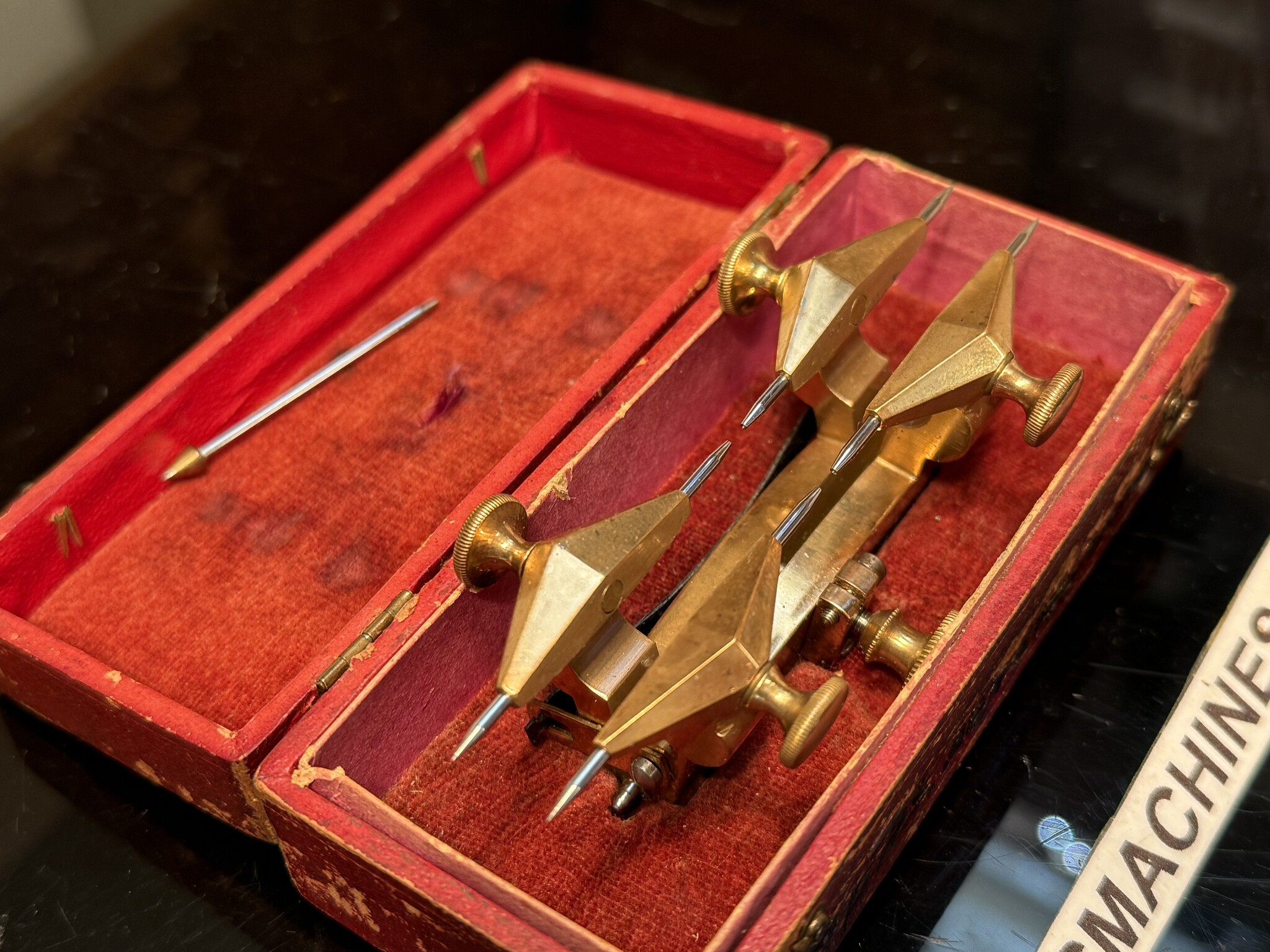 Depth Tool Watchmaker - Niels Machines