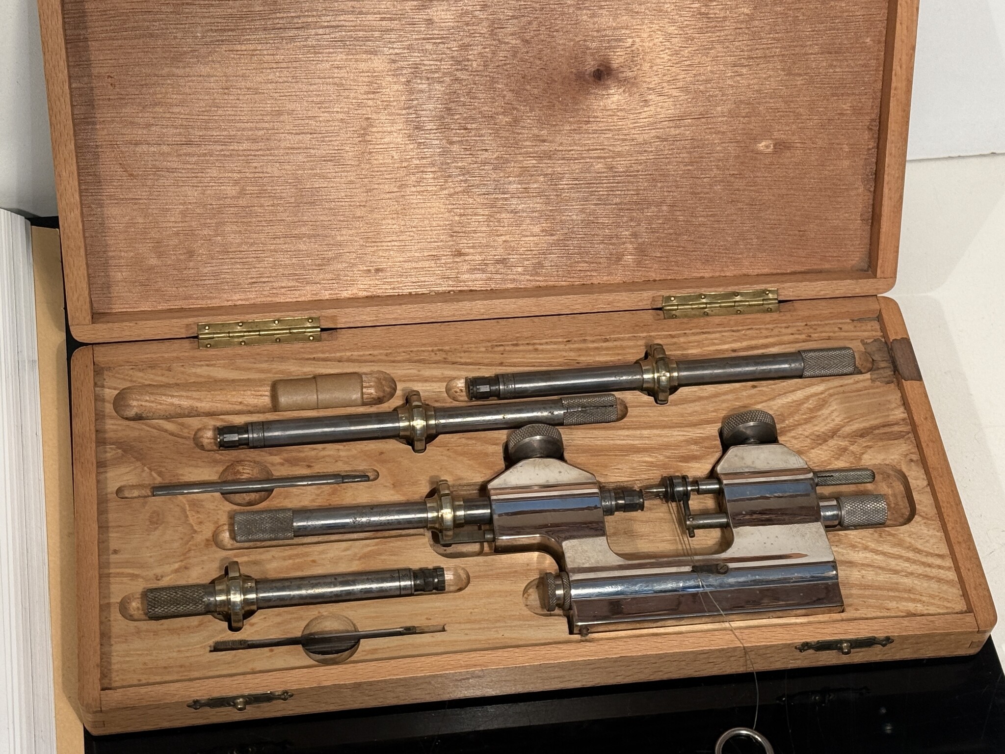 Bergeon Steiner Pivot lathe for polishing pivots - Niels Machines