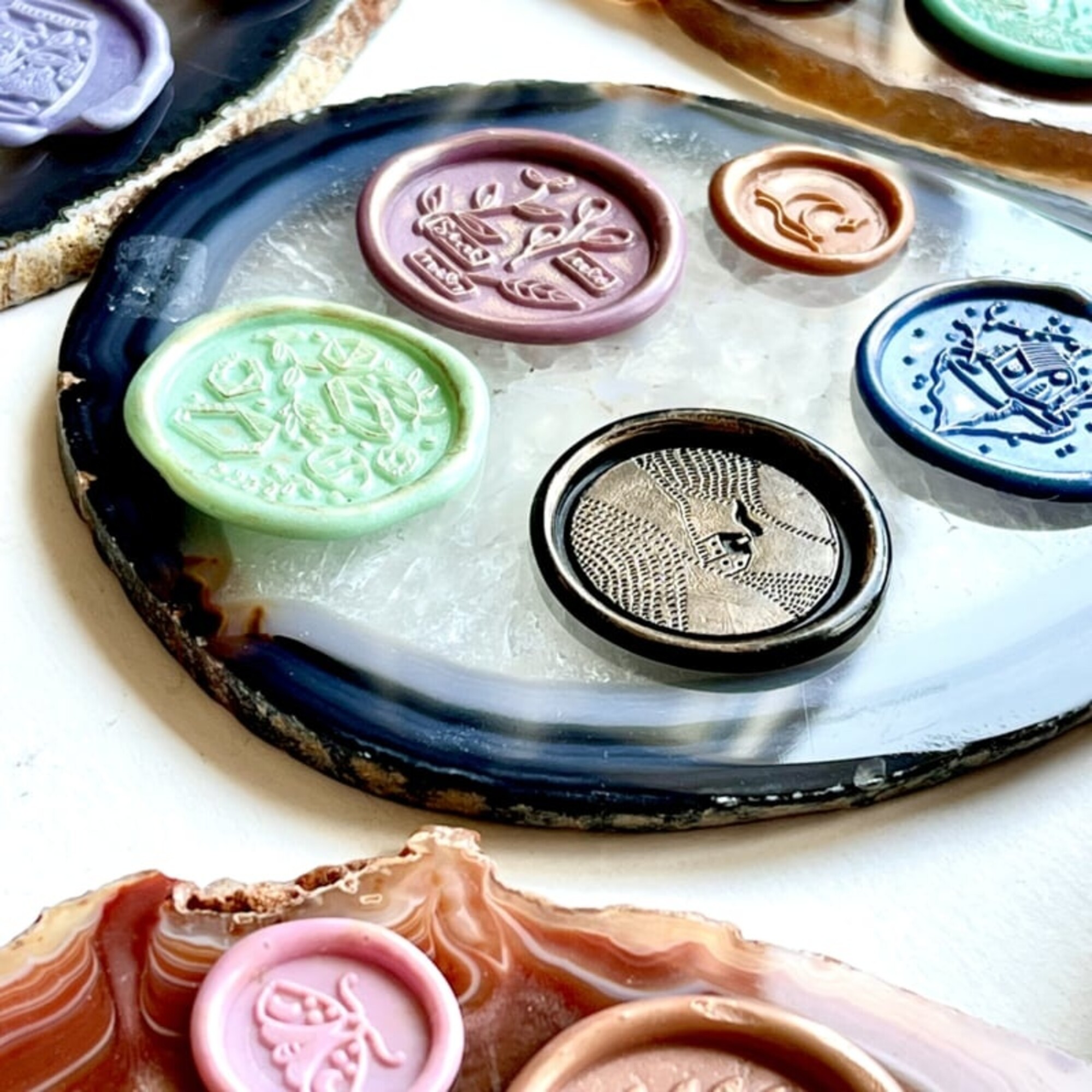 Nikki Dotti Wax Seal Stamp Mini Shell - Paperpads.nl