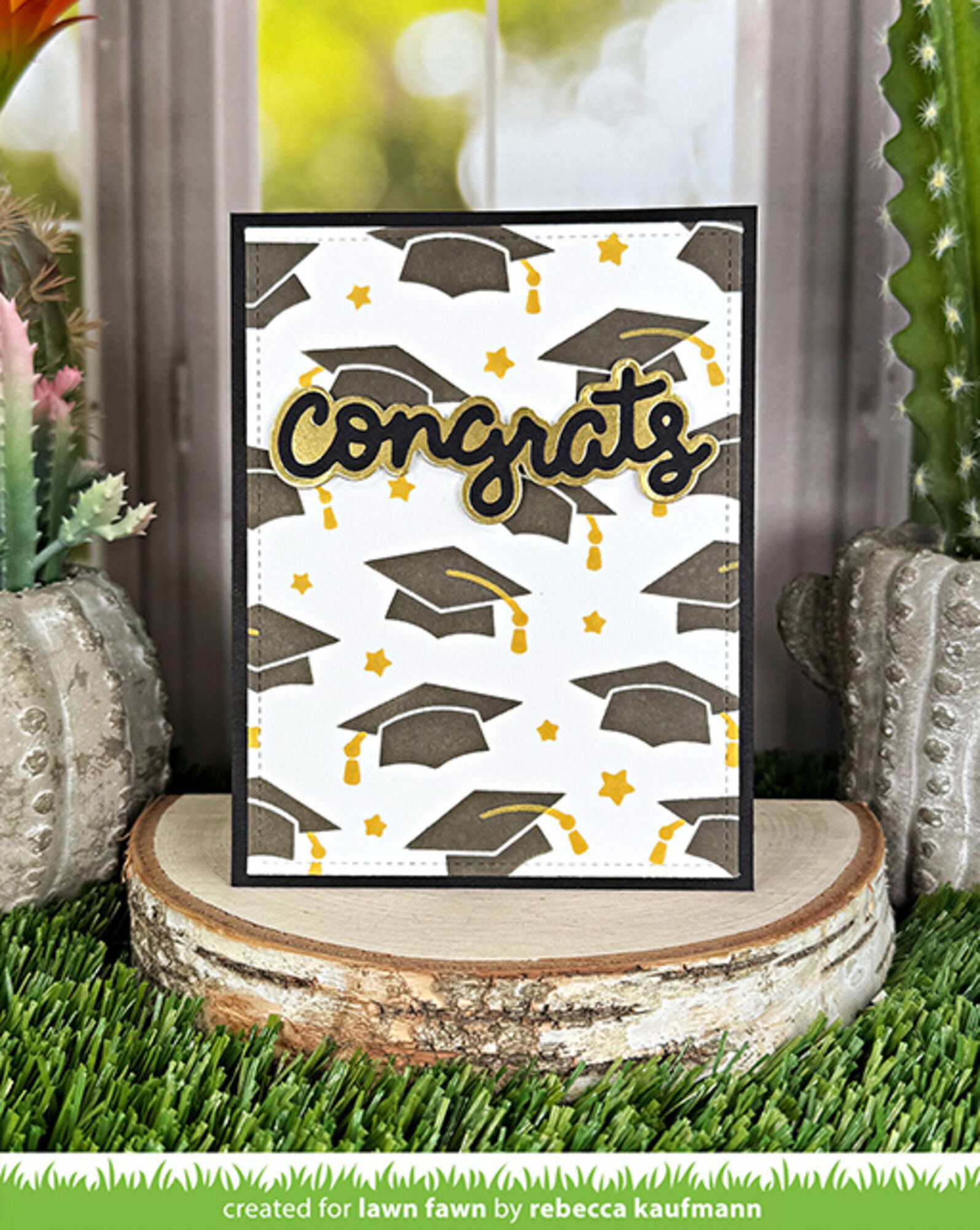 Lawn Fawn Graduation Caps Background Stencils (LF3739) - Paperpads.nl