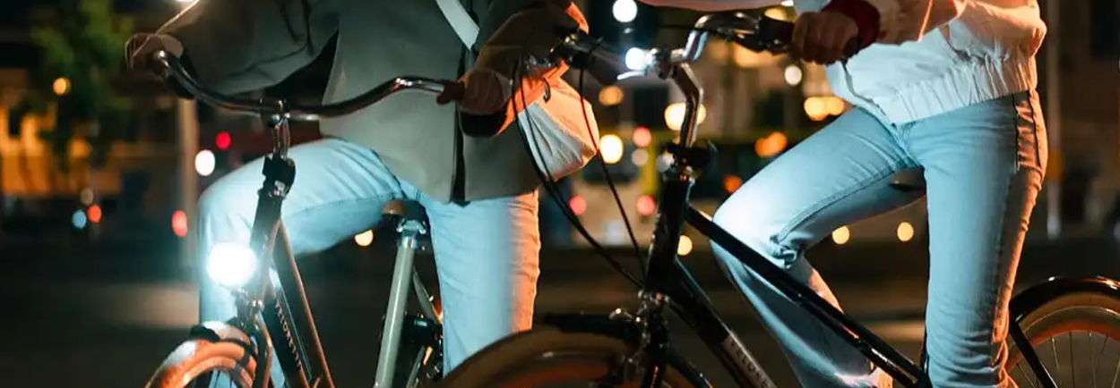 Beter zichtbaar op de fiets tijdens donkere dagen met Biomotion ...