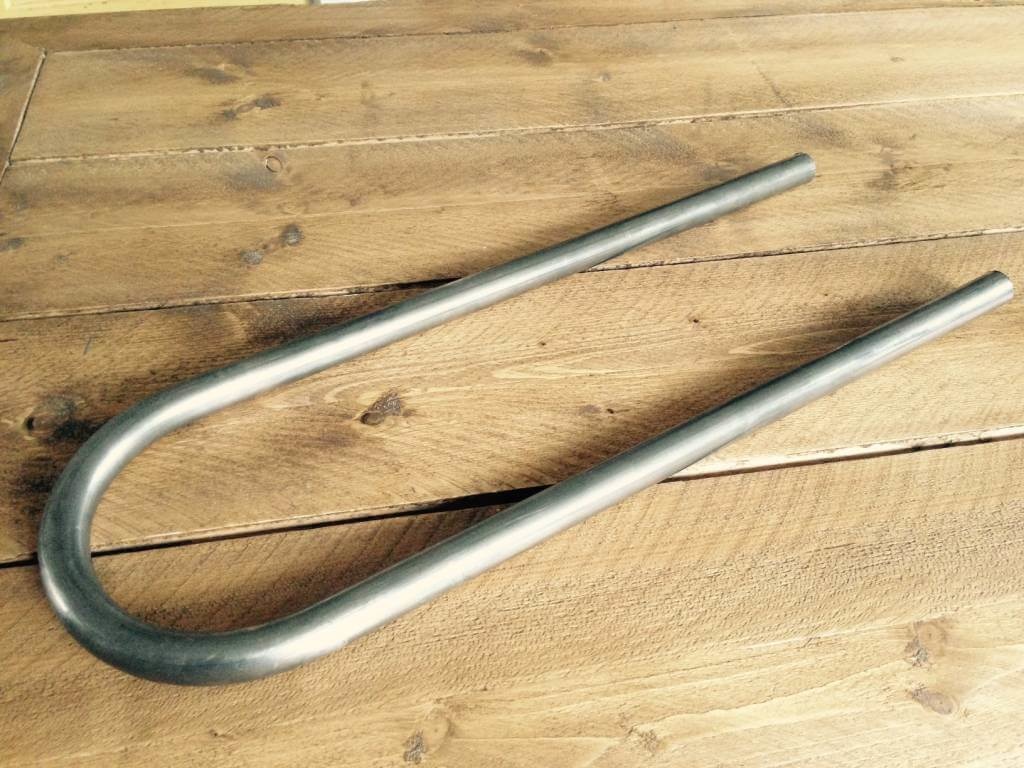 XL 1" Cafe Racer Loop 25mm Stahl - CafeRacerWebshop.de