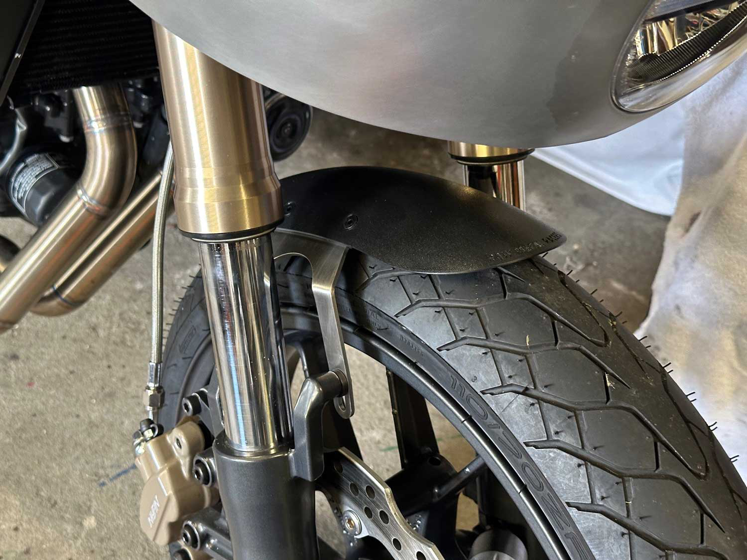 RMR Aluminium Front Fender For ZX-9R Fork Conversion - CafeRacerWebshop.com