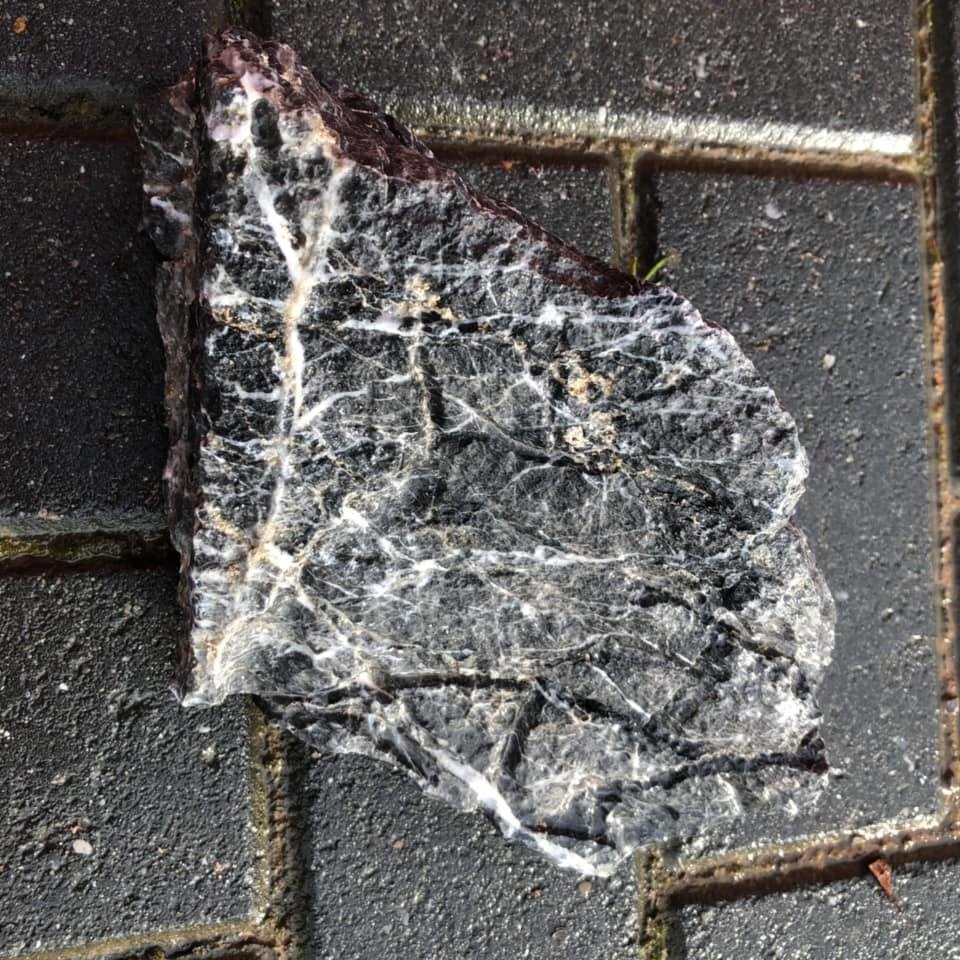 Black ryuoh stone - Onlineaquariumspullen