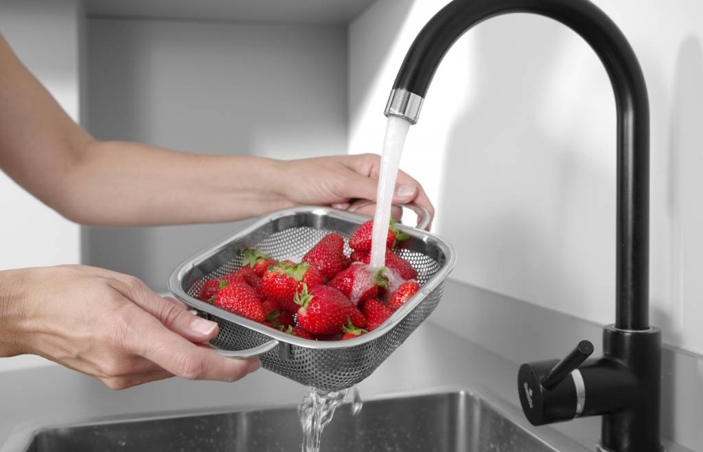 Buy Colander Square 2 Sizes online - HorecaTraders