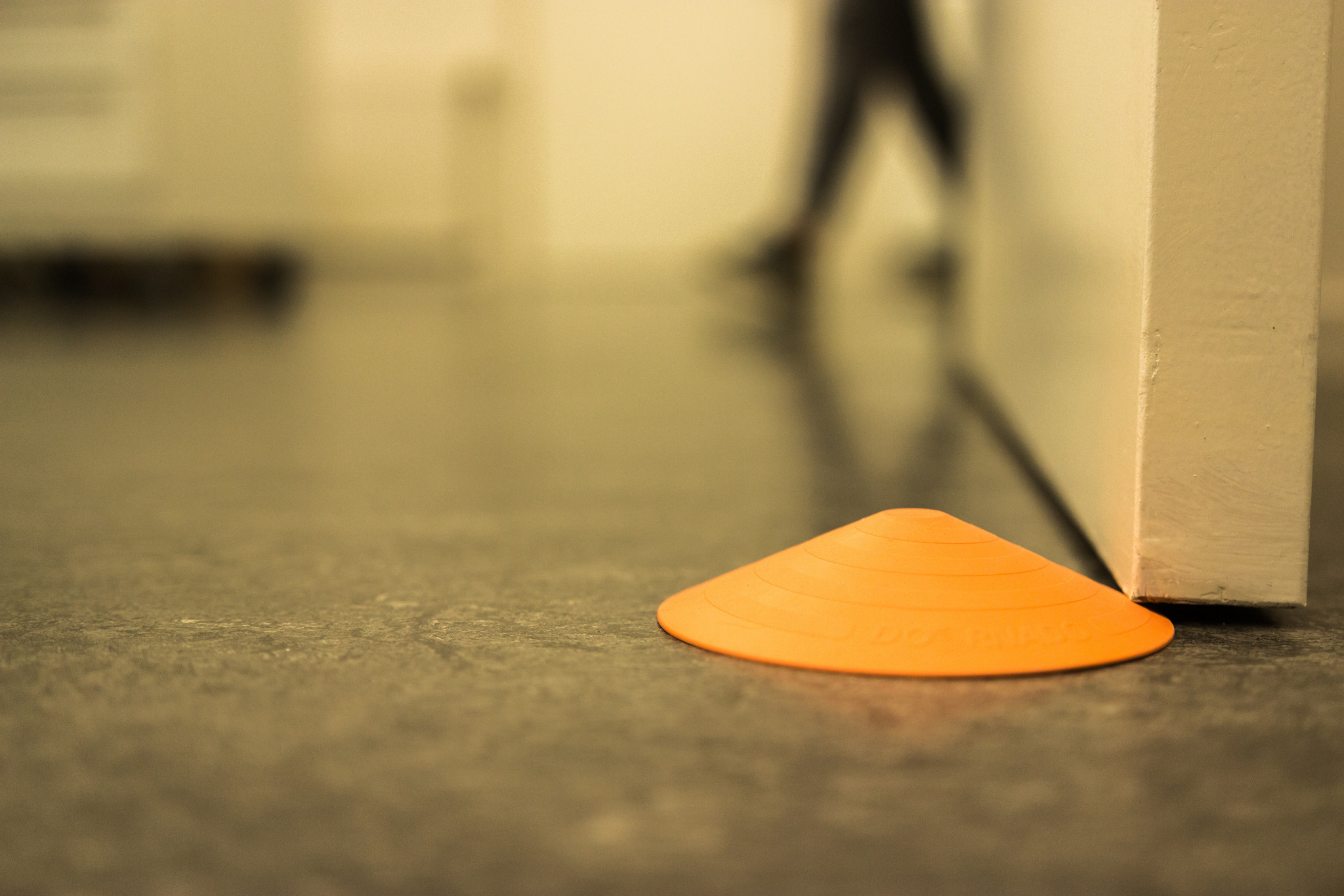 Looking for an orange door stopper? | Deurklinkenshop