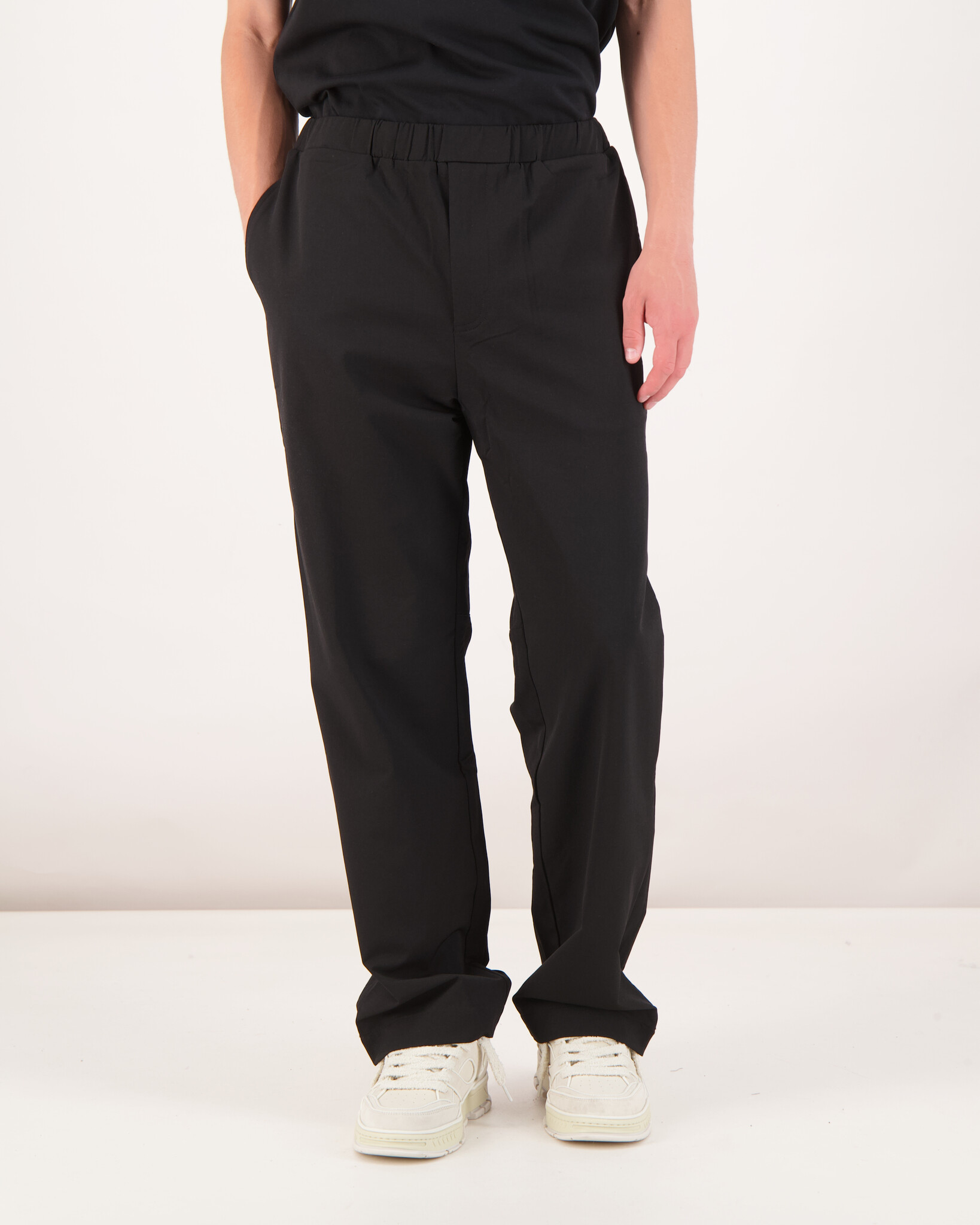 Flâneur Badge Formal Tech Broek Zwart - Beachim