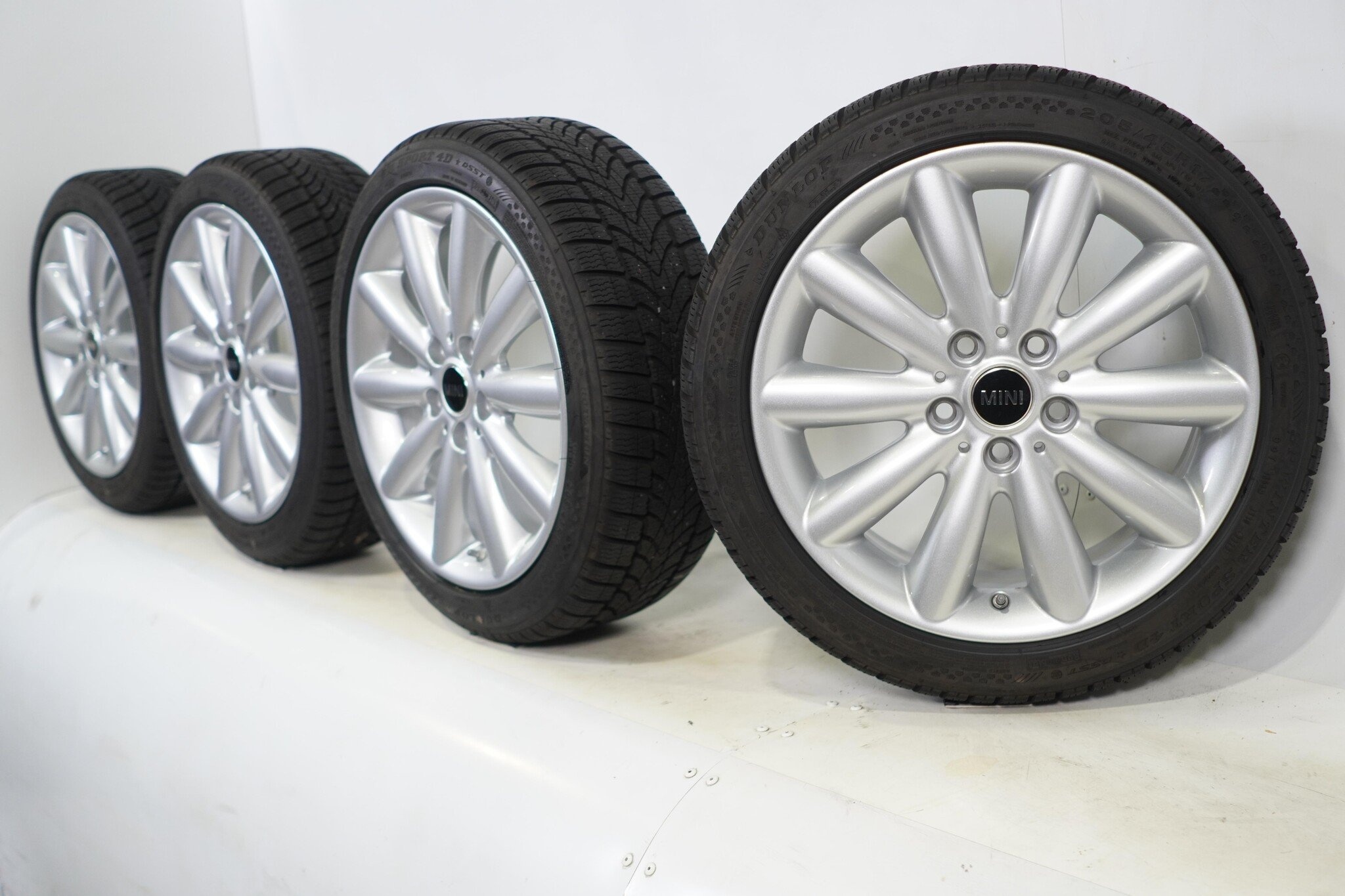 Mini Cooper / S / One / Cabrio F55 F56 F57 499 17 inch velgen Dunlop Runflat Winterbanden ...