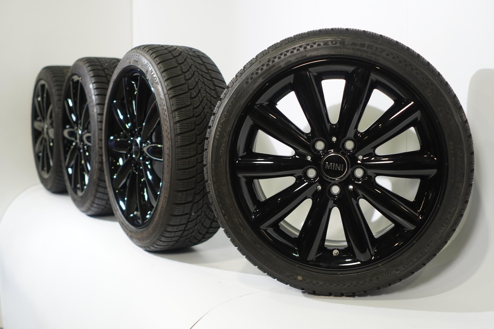 Mini Cooper / S / One / Cabrio F55 F56 F57 499 17 inch velgen Dunlop Runflat Winterbanden ...