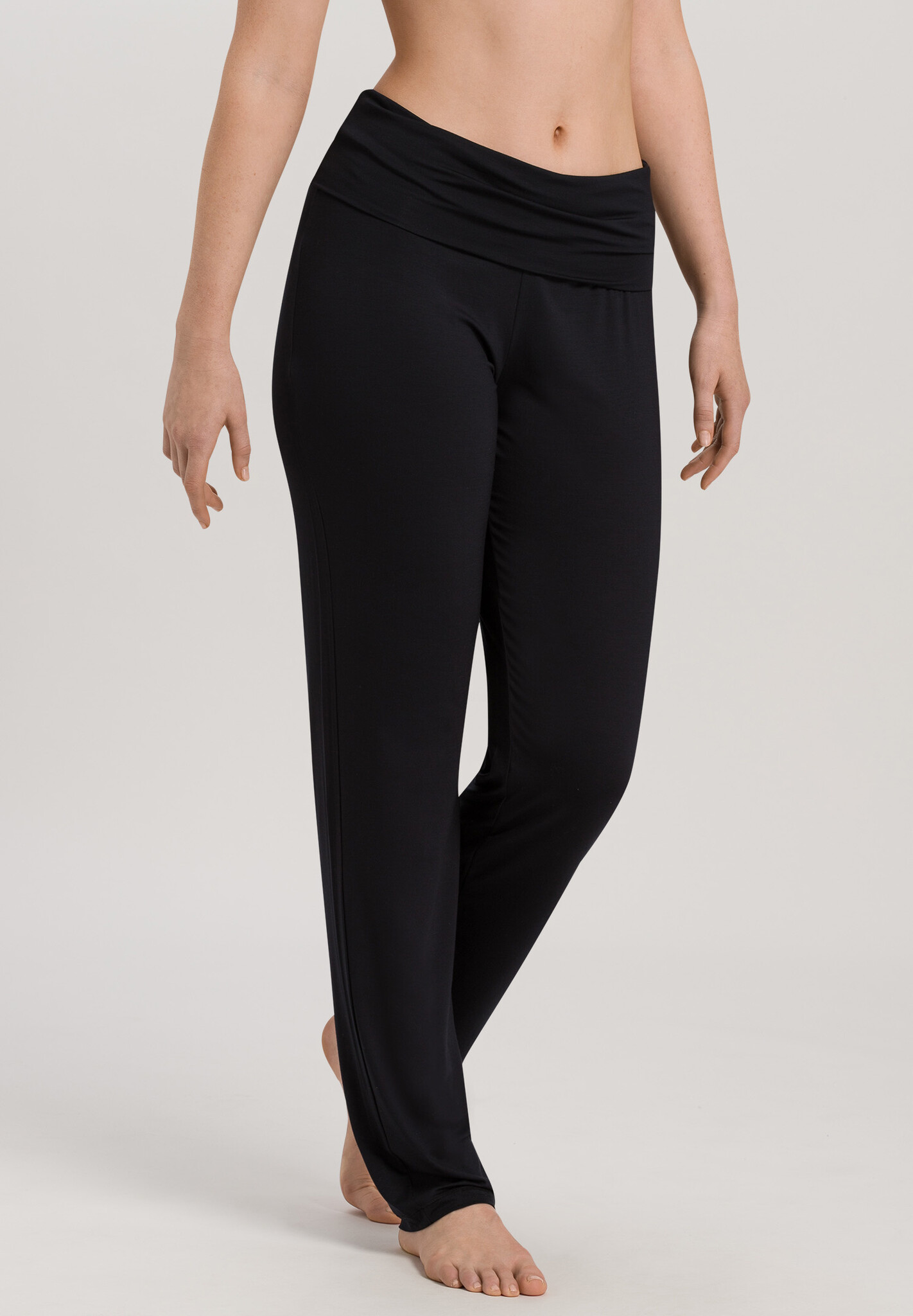 HANRO Yoga Long Pant Black Beauty - HANRO | Luxurious | Underwear ...