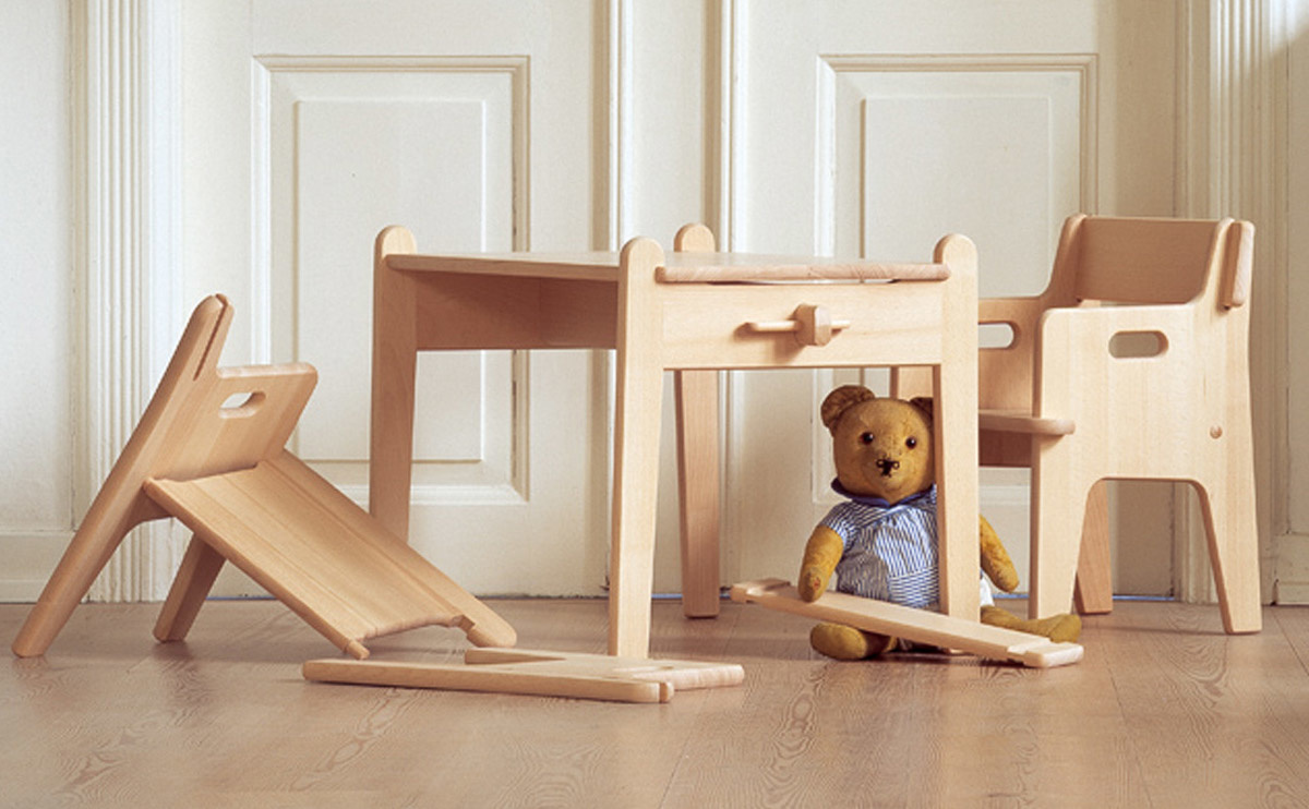 CH410 Peters Chair design child seat nursery by Carl Hansen & Søn ...