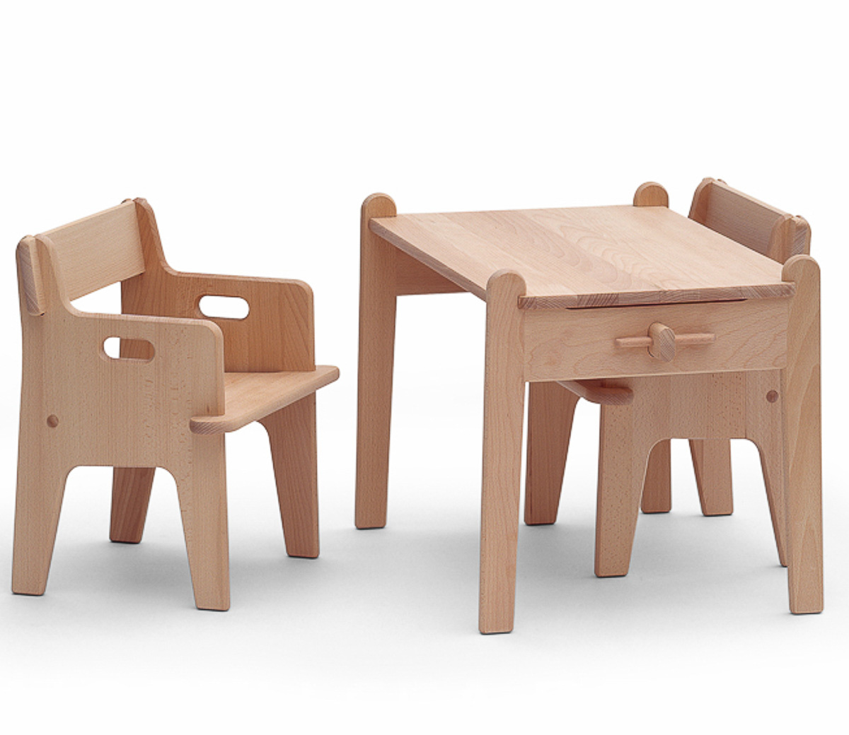 CH410 Peters Chair design child seat nursery by Carl Hansen & Søn ...