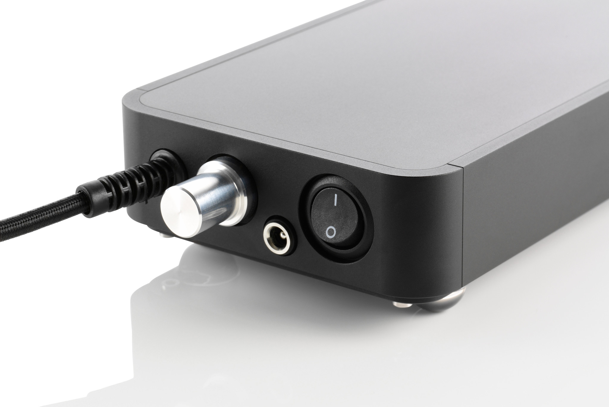 Clearaudio Smart Power 12V – Clean and Stable Power Supply - Hi-Stands ...