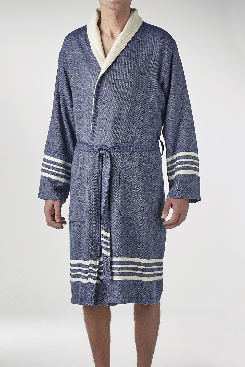 Omhul jezelf in deze heerlijk zachte badstof badjas. Ideaal voor sauna ...