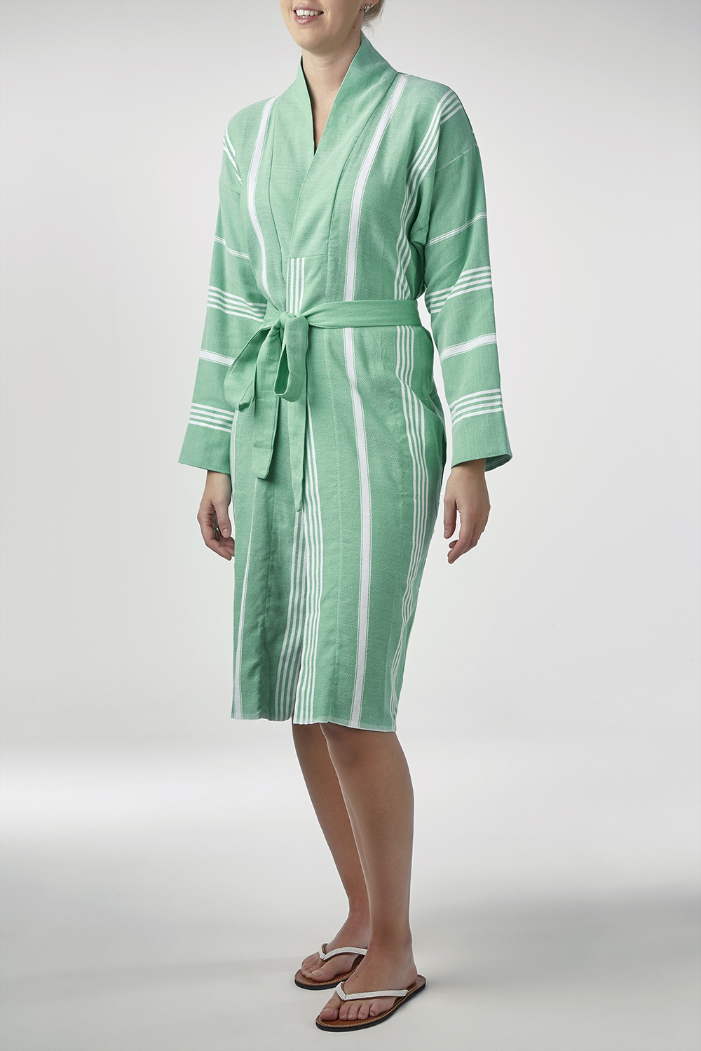 Deze dunne badjas is de perfecte sauna basic - Hamamdoeken.com