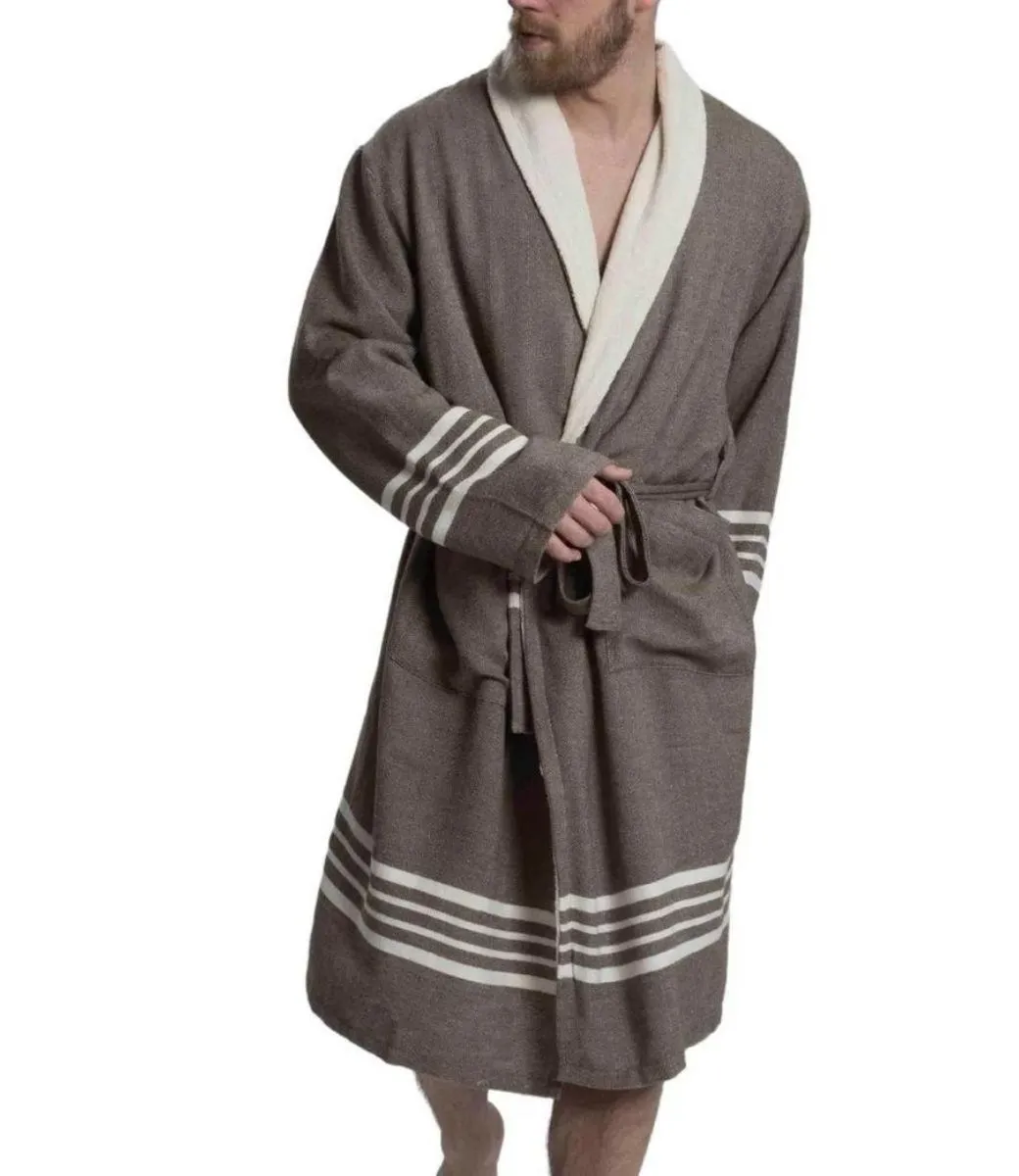 [Sauna] Deze khaki badjas is heerlijk om in weg te kruipen. Aanrader ...