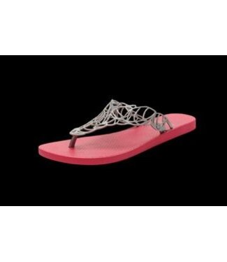 Teenslippers kopen? Acacia slippers chrome. Steel deze zomer de show ...