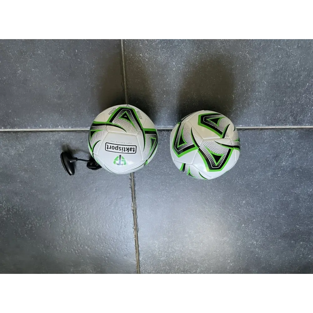 Mini Bal + Mini Soccer Bal aan koord in draagtas - SoccerConcepts