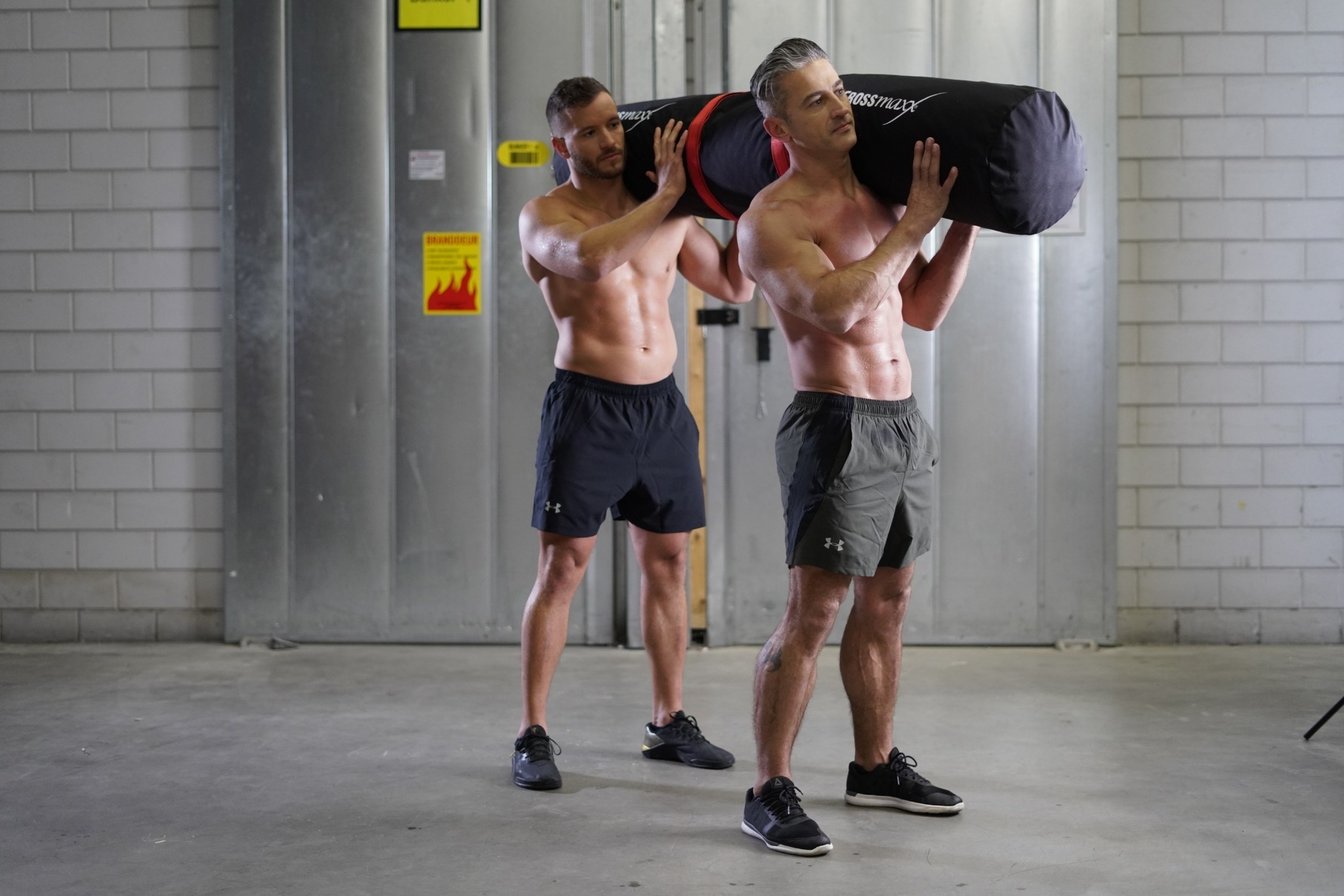 Crossmaxx Strongmen - Crossfit Sandbag Worm 2 of 4 personen ...