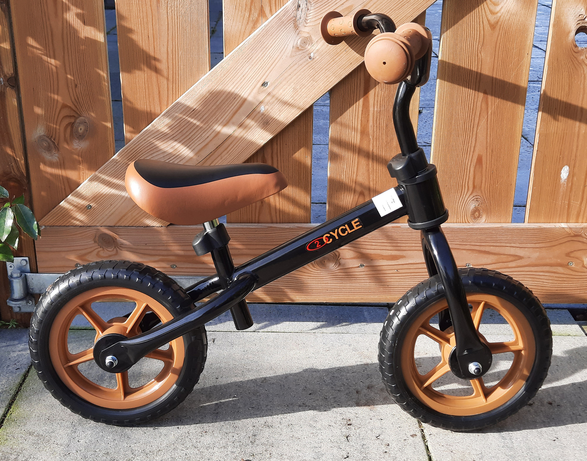 2Cycle Loopfiets - Zwart-Bruin - Balance bike - Speelgoed kopen ...
