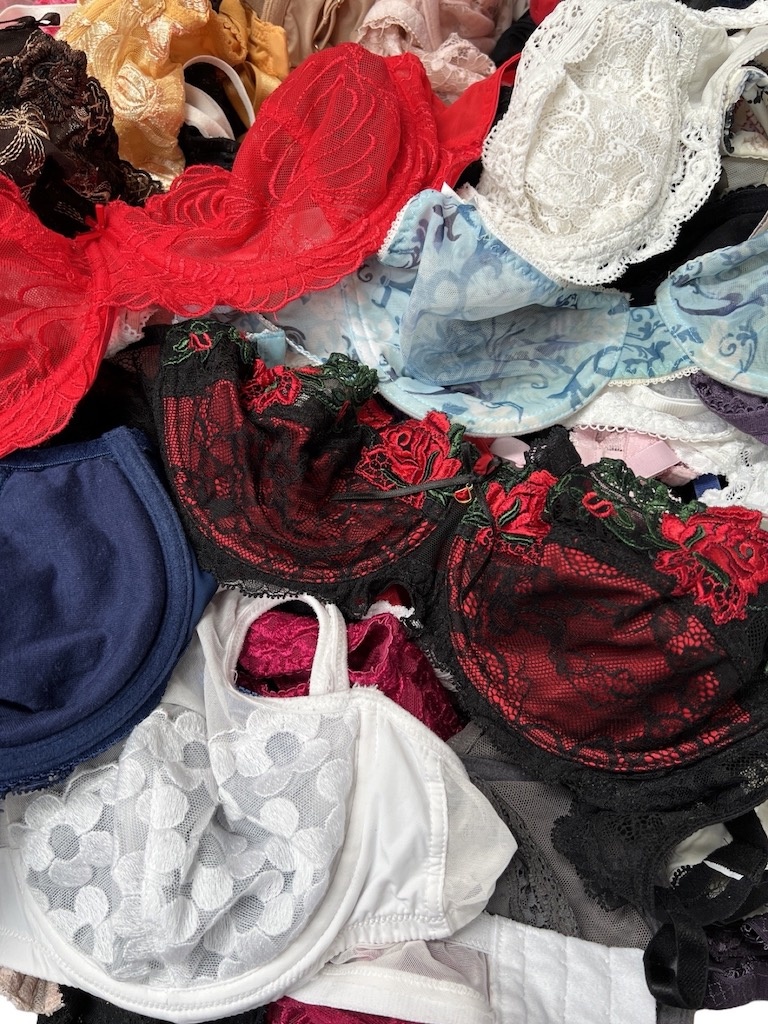 Vintage Sets & Suits: Vintage Bra's - ReRags Vintage Clothing Wholesale