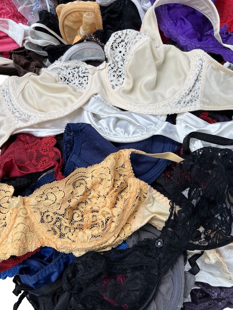 Vintage Sets & Suits: Vintage Bra's - ReRags Vintage Clothing Wholesale
