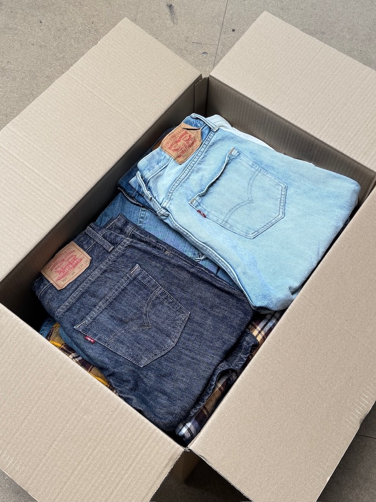 Curated Vintage Box: Levi's Mix (40kg) - ReRags Vintage Clothing Wholesale