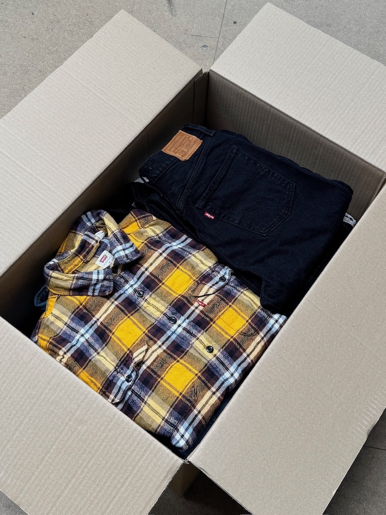 Curated Vintage Box: Levi's Mix (40kg) - ReRags Vintage Clothing Wholesale