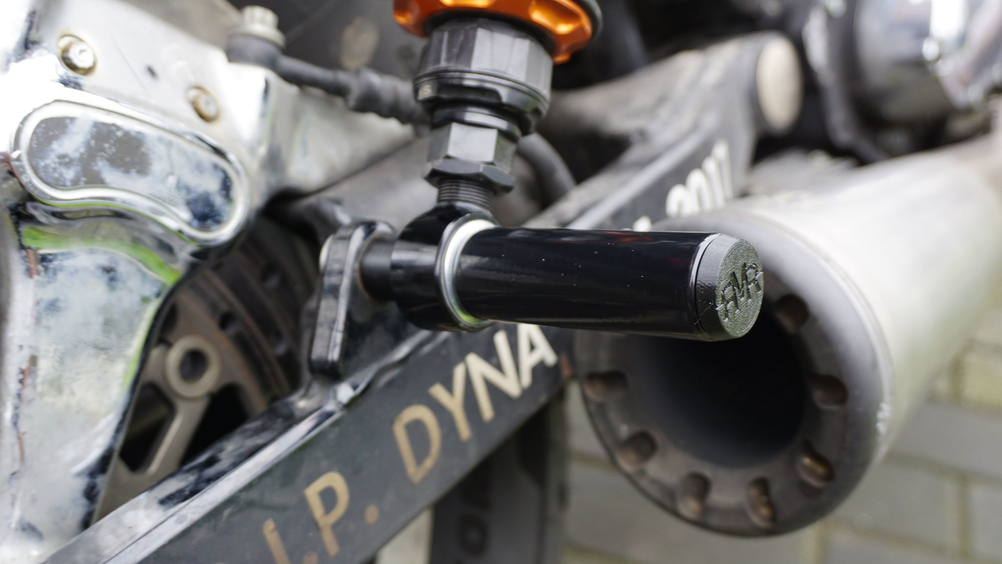 Shock Frame Sliders Harley-Davidson Dyna '92 – Present - ChopperShop.com