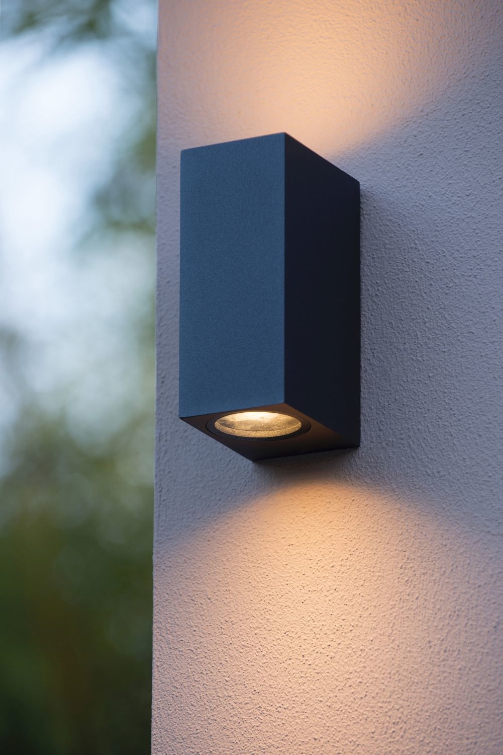 Slim, modern rectangular outdoor wall light 2xGU10 IP44 black | Myplanetled