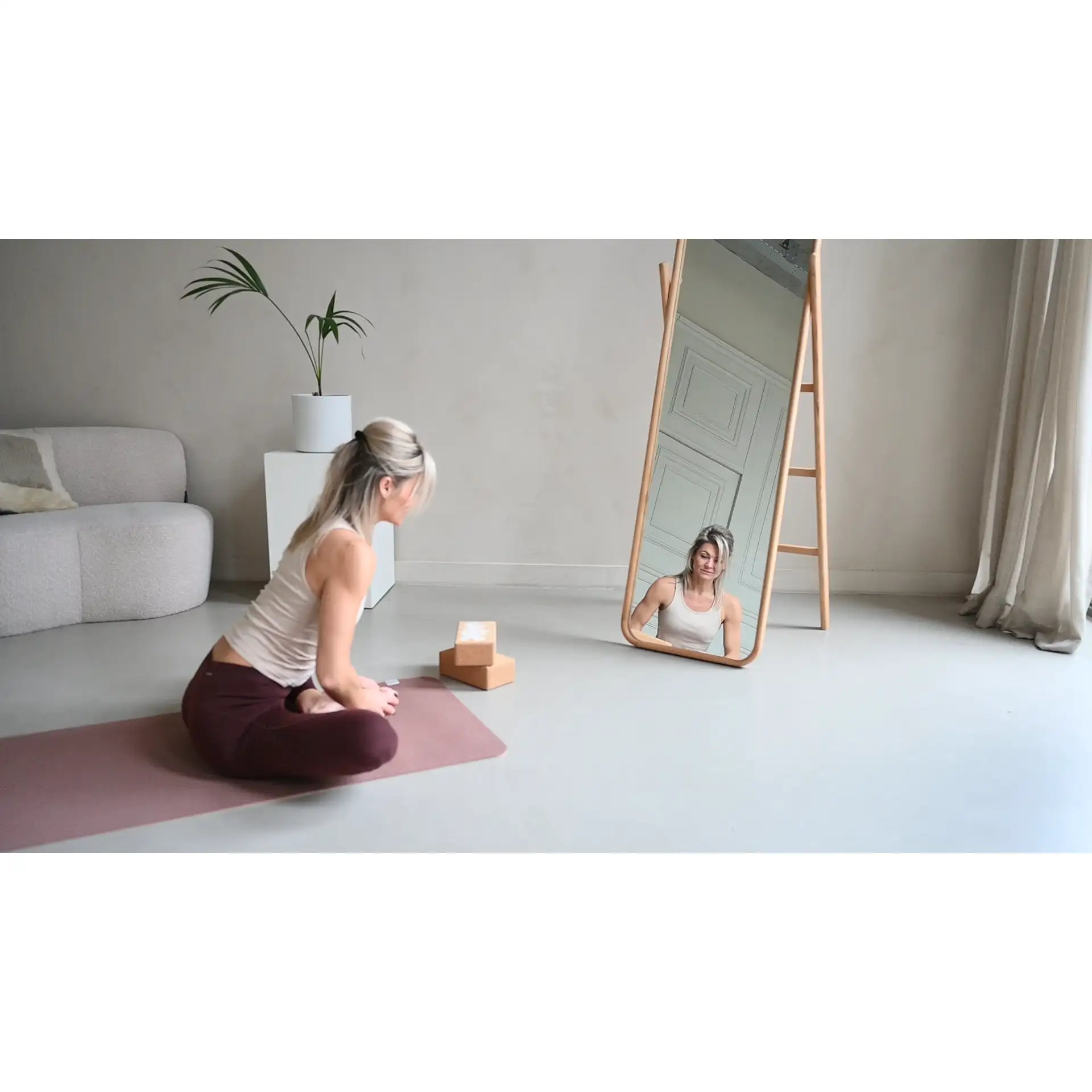 Eco Yogamat │ TPE │ 6mm │ Love Generation │ Bruin - Yogashop B.V.
