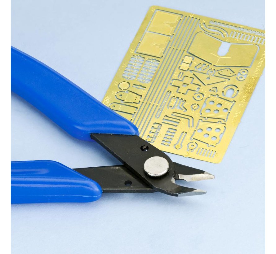 Vallejo Sprue and Photo Etch Cutter - Vallejo Tools - T08001 - Scenery ...