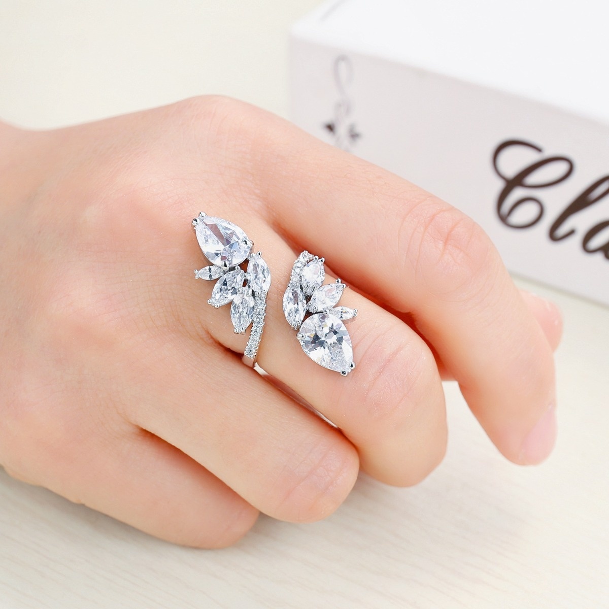 Zilveren Verstelbare Strass Ring met Druppels - Uwantisell.nl