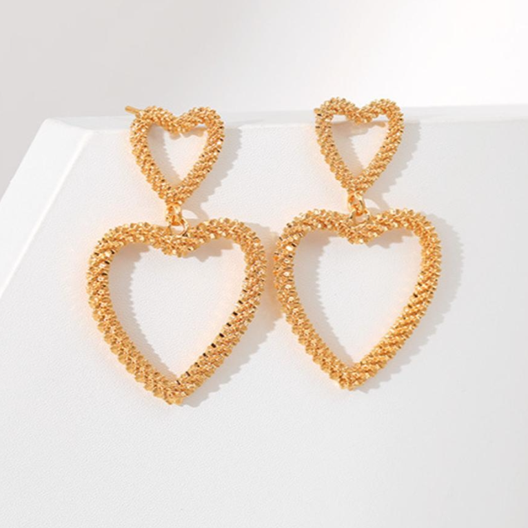 Gouden Hartjes Oorhangers - Uwantisell.nl