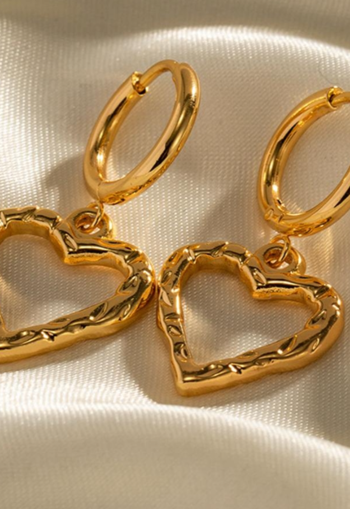 Gouden Oorbellen met Hartjes Hangers - Uwantisell.nl